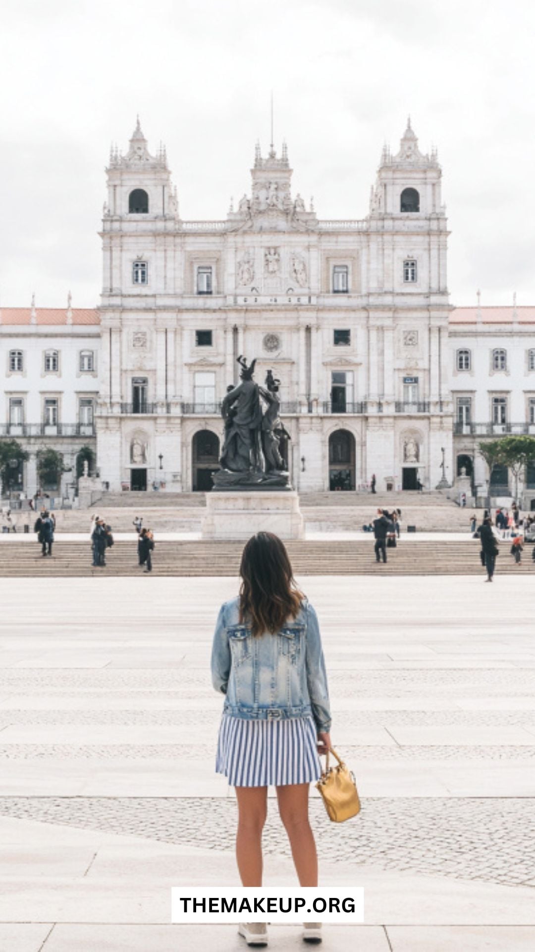 Top Effortlessly Chic Lisbon Portugal Outfits for Spring ☀️🌿 - The Makeup