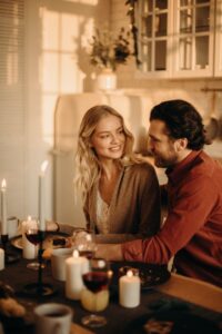 25 Easy & Romantic Date Night Meals Ideas to Cook Together - The Makeup